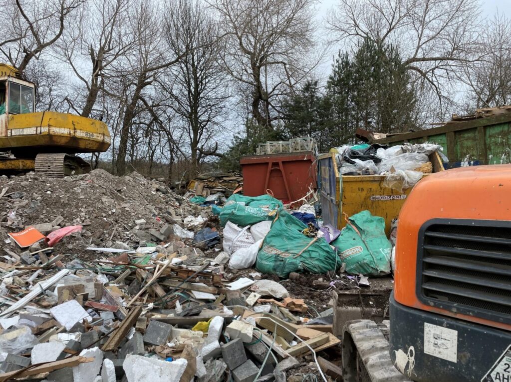 Waste firm fined after worker crushed by excavator - Lighthouse Safety